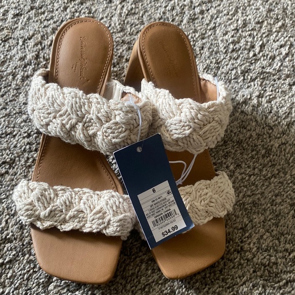 Universal Thread | Shoes | Universal Thread Off White Heels | Poshmark